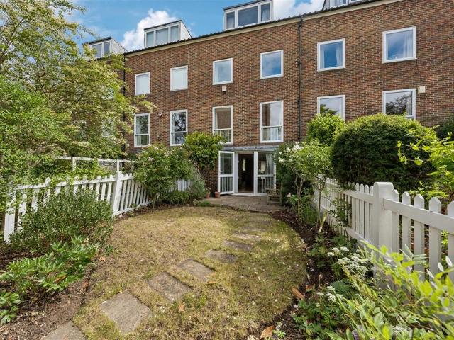 3 bedroom townhouse for sale