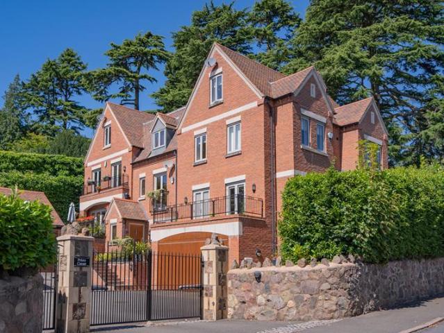 3 bedroom townhouse for sale