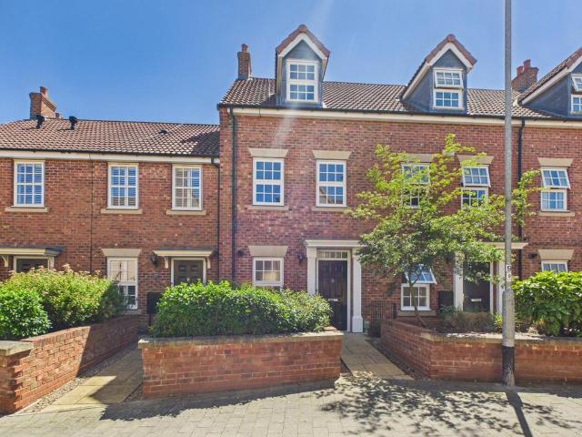 3 bedroom townhouse for sale