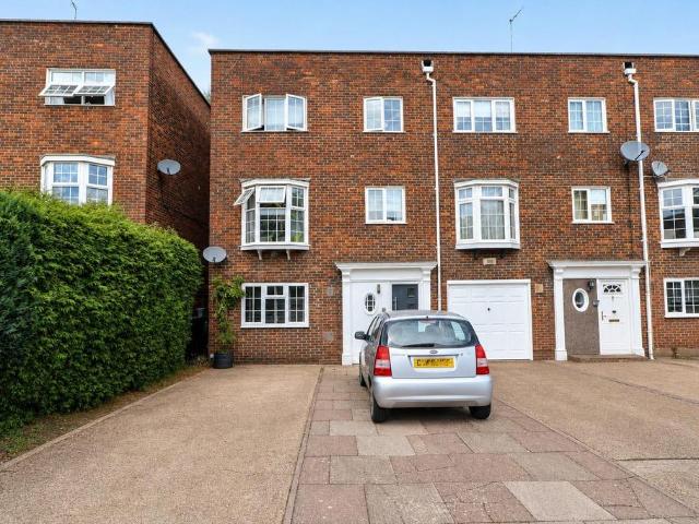 3 bedroom townhouse for sale
