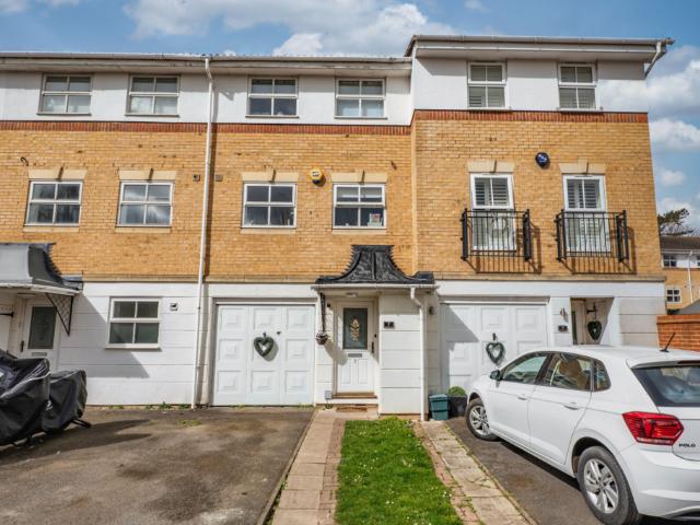 3 bedroom townhouse for sale