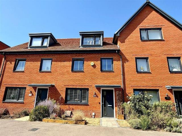 3 bedroom townhouse for sale