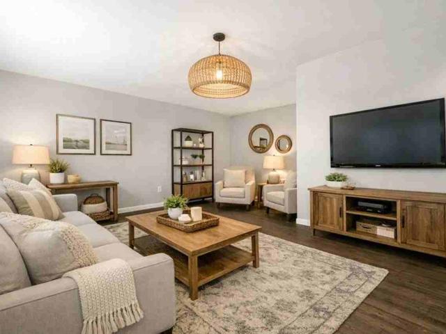 3 bedroom Townhouse Subsidy Friendly 3 Bedroom Apartment for Rent at 1598 E 25th Ave, Columbus, OH 43219 Argyle Park