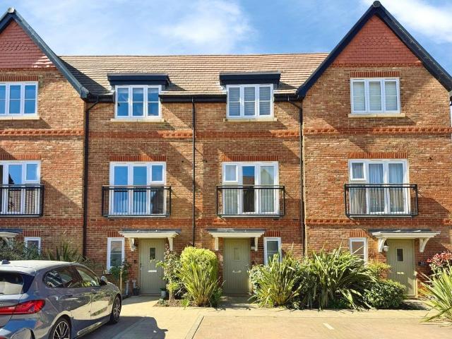 3 bedroom townhouse to rent