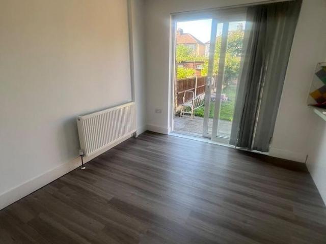 3 bedroom townhouse to rent