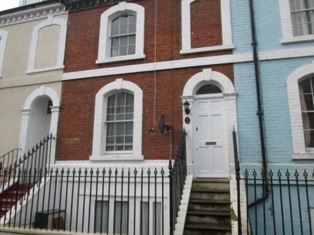 3 bedroom townhouse to rent