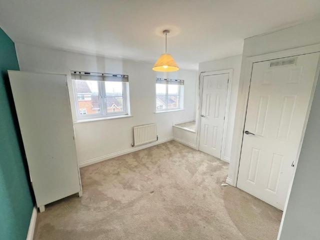 3 bedroom townhouse to rent