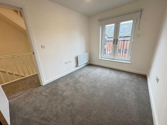 3 bedroom townhouse to rent