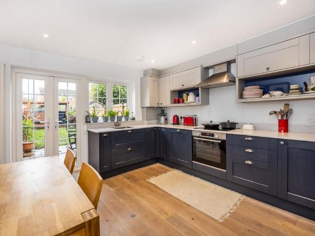 3 bedroom townhouse to rent