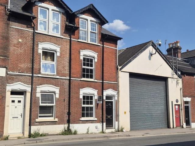 3 bedroom townhouse to rent