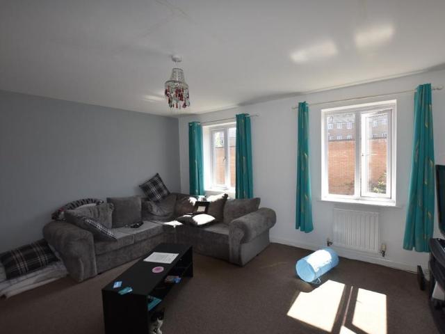 3 bedroom townhouse to rent
