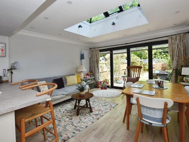 3 bedroom townhouse to rent