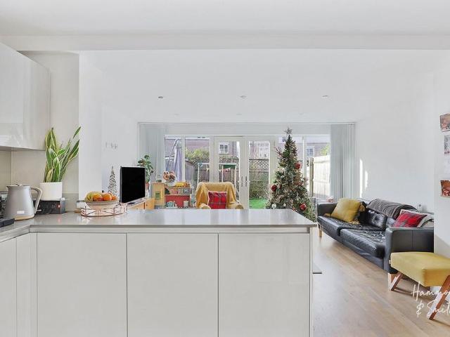 3 bedroom townhouse to rent