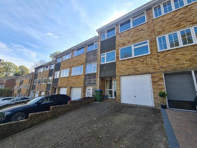 3 bedroom townhouse to rent