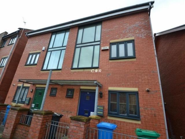 3 bedroom townhouse to rent
