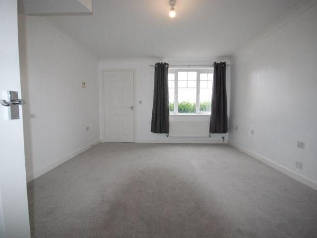 3 bedroom townhouse to rent