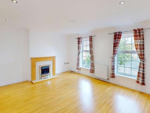 3 bedroom townhouse to rent