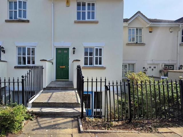3 bedroom townhouse to rent