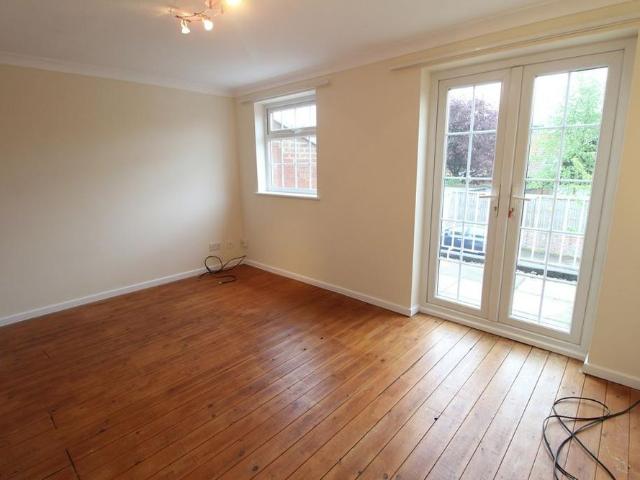 3 bedroom townhouse to rent