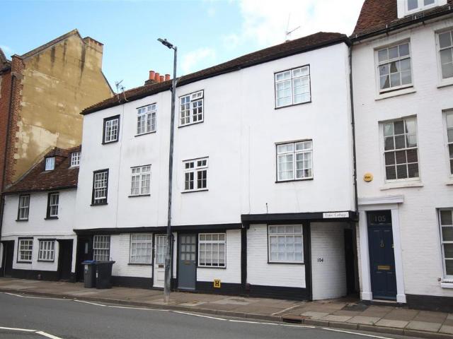 3 bedroom townhouse to rent
