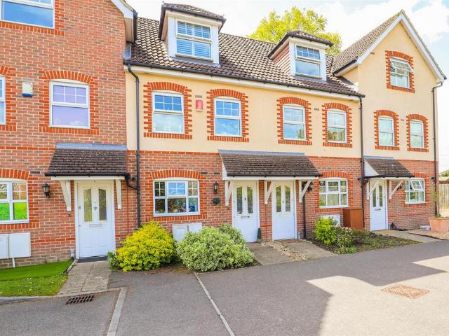 3 bedroom townhouse to rent