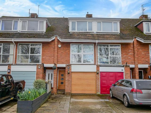 3 bedroom townhouse to rent