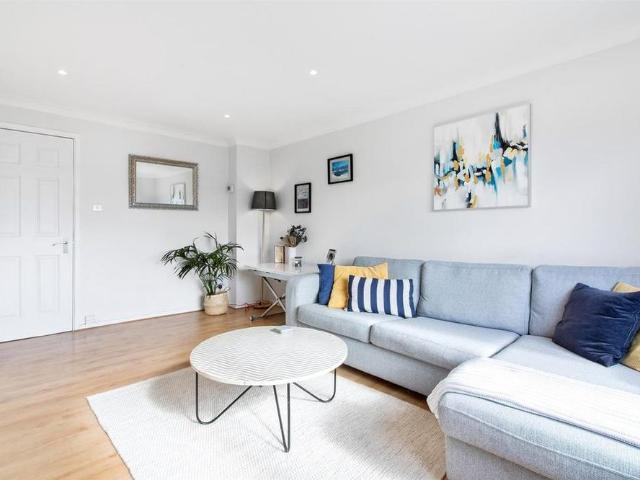 3 bedroom townhouse to rent