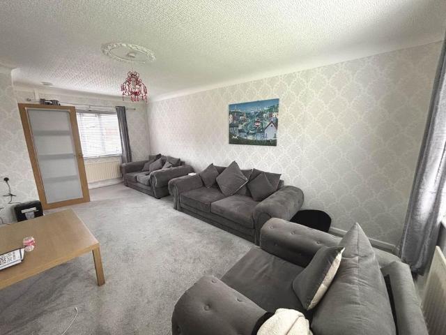 3 bedroom townhouse to rent