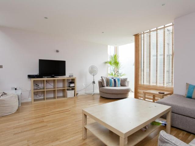 3 bedroom townhouse to rent
