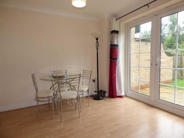3 bedroom townhouse to rent
