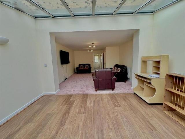 3 bedroom townhouse to rent