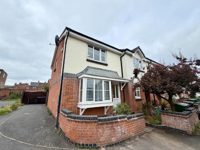 3 bedroom townhouse to rent