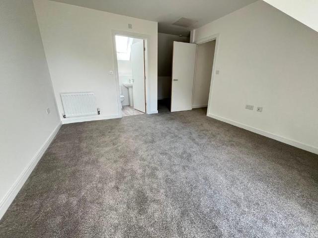 3 bedroom townhouse to rent