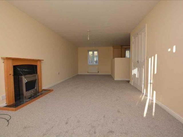 3 bedroom townhouse to rent