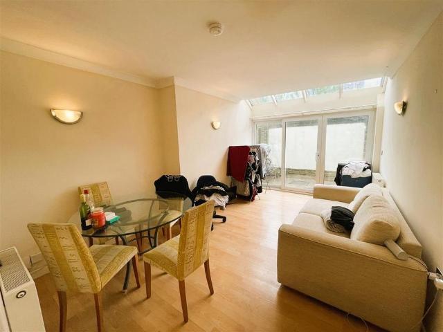 3 bedroom townhouse to rent