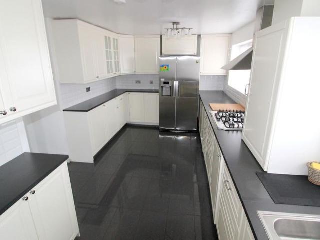 3 bedroom townhouse to rent