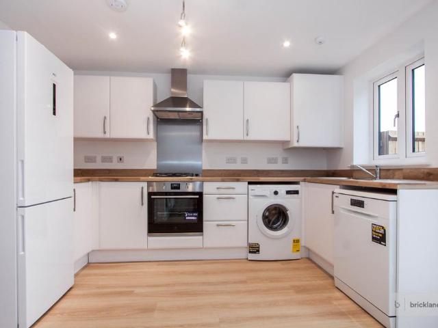 3 bedroom townhouse to rent