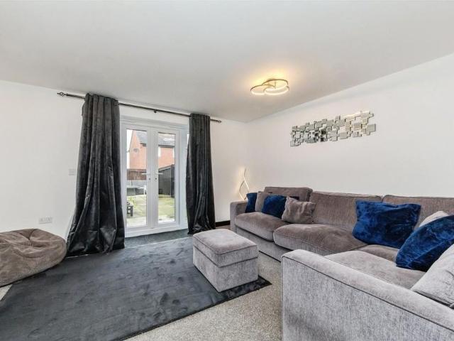3 bedroom townhouse to rent