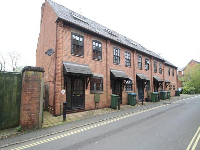 3 bedroom townhouse to rent