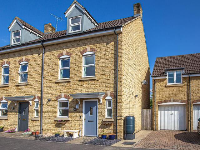 3 bedroom townhouse to rent