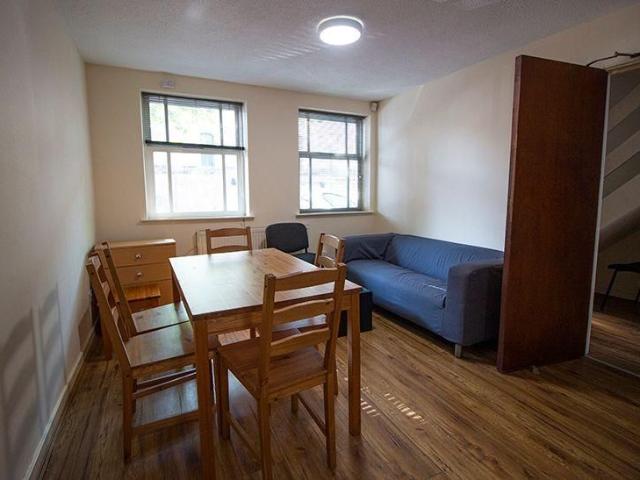 3 bedroom townhouse to rent