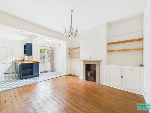 3 bedroom townhouse to rent