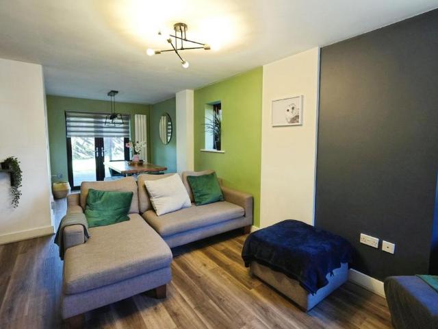 3 bedroom townhouse to rent