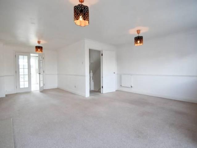 3 bedroom townhouse to rent