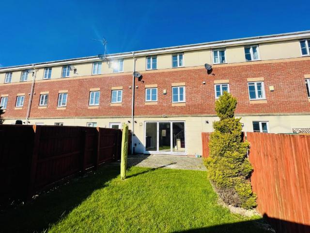 3 bedroom townhouse to rent