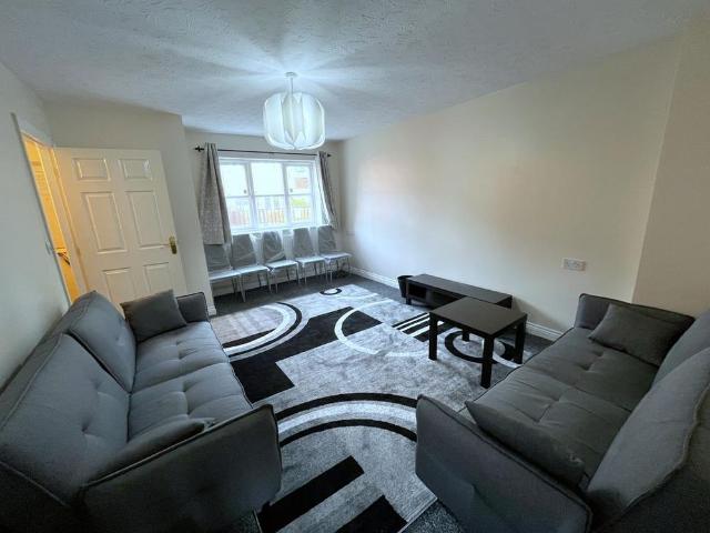 3 bedroom townhouse to rent