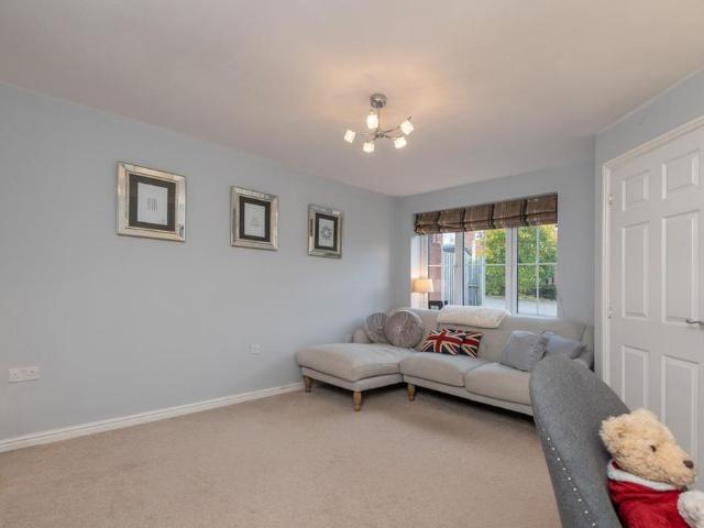 3 bedroom townhouse to rent
