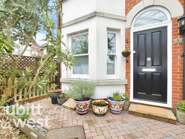 3 bedroom townhouse to rent