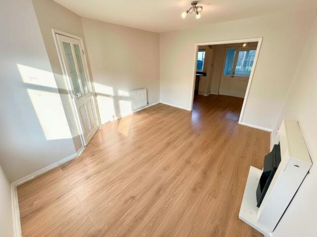 3 bedroom townhouse to rent