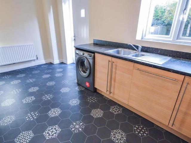 3 bedroom townhouse to rent